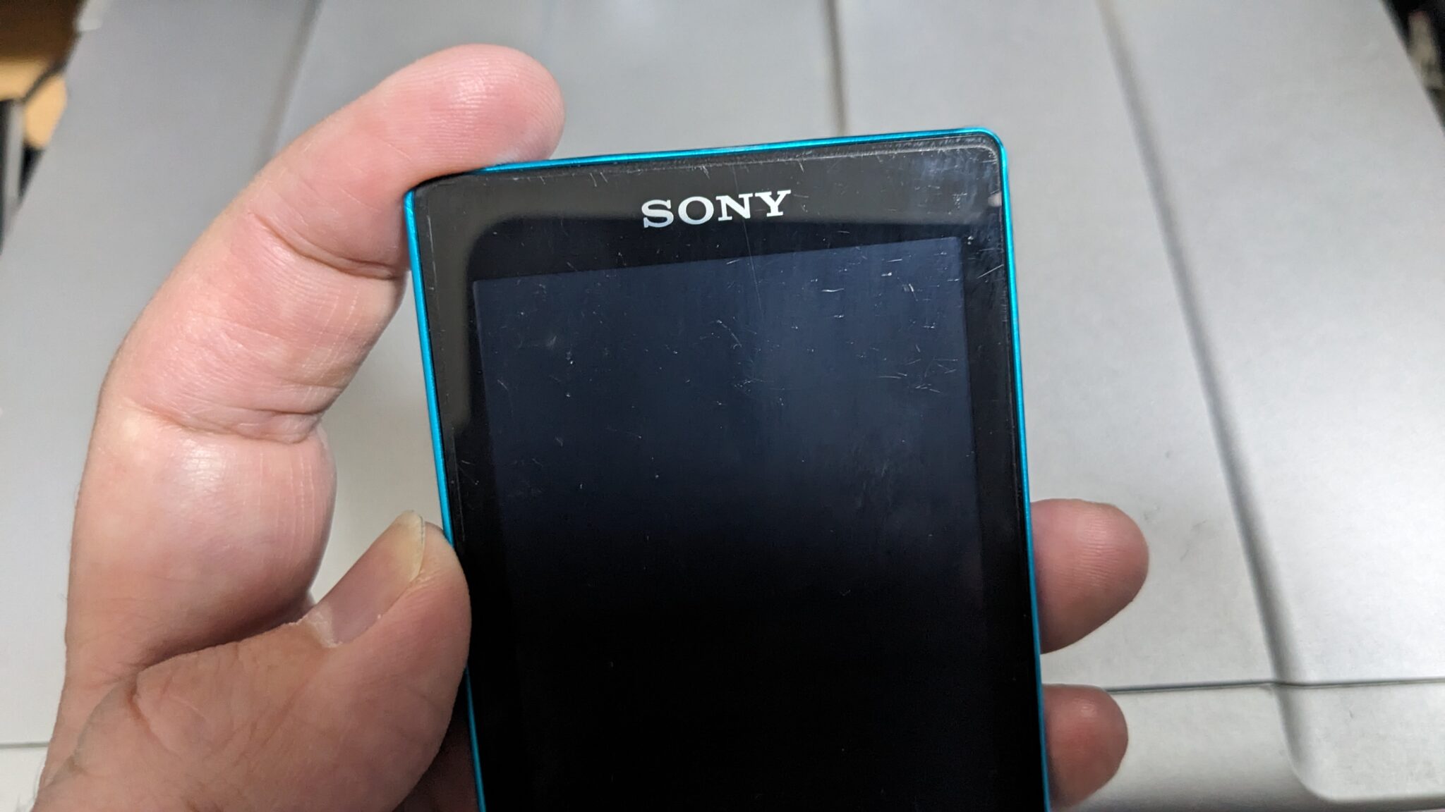 【修理解説】SONYのウォークマンNW-F805の電池を交換してみた（NW-F800シリーズ共通） | 英二六ブログ